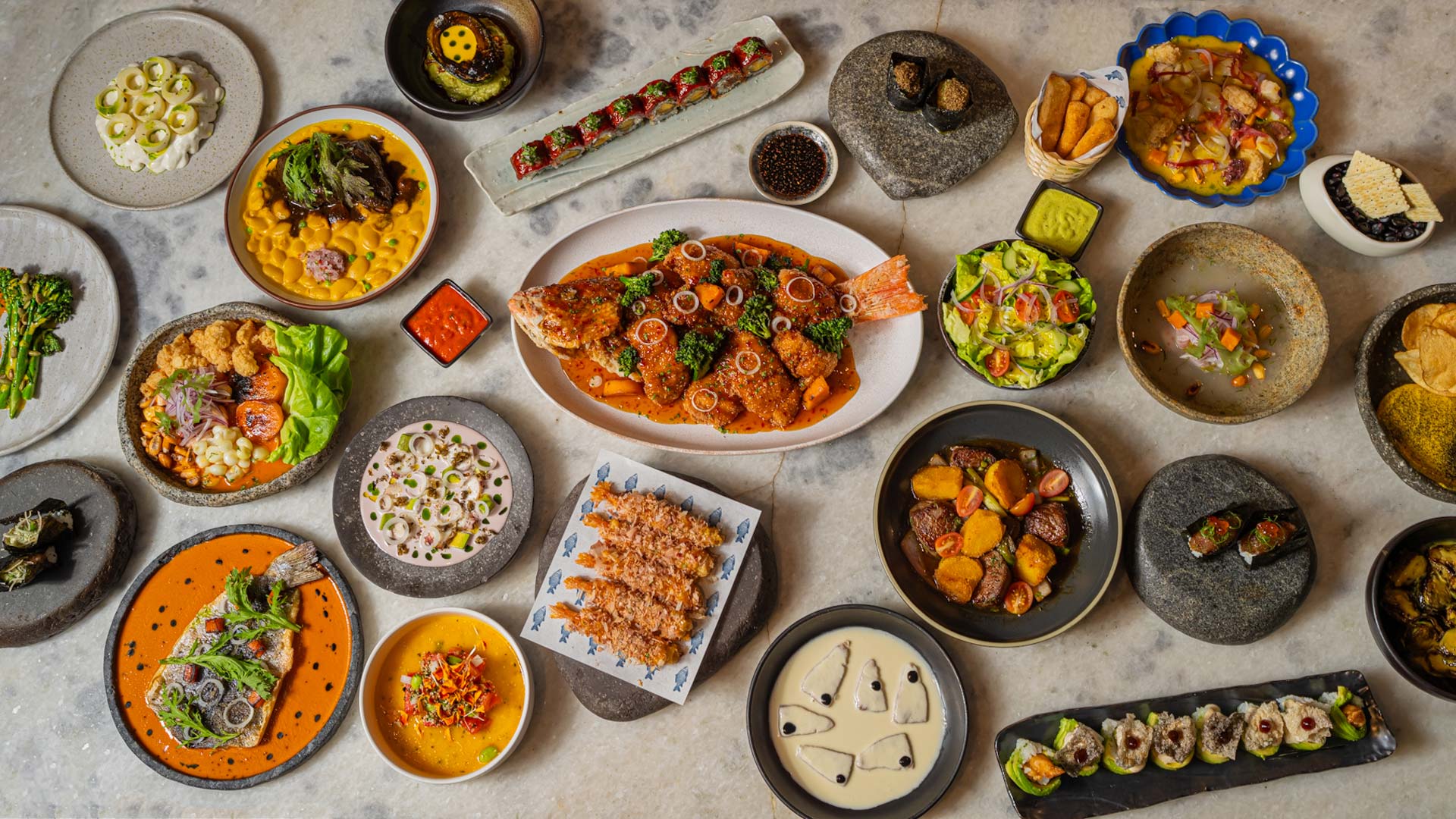 Party Bunting Anley 33ft Peru Flag Pennant String - 38 Flags For ...